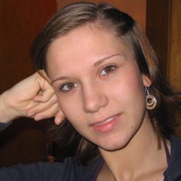 Frauke werd ongewild hoofdpersoon uit bekende gruwelhit Falco: ‘Niemand ...